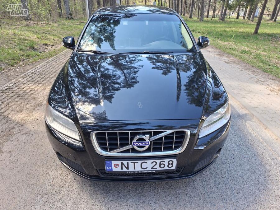 Volvo V70 2009 in Ukmerge, with an engine capacity of 2.00 L and mileage of 296 thousand km for 2750 €, photo 3 on AUTOMOTO.COM.LV