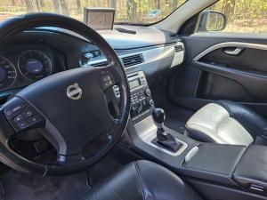 Volvo V70 2009 in Ukmerge, with an engine capacity of 2.00 L and mileage of 296 thousand km for 2750 €, photo 8 on AUTOMOTO.COM.LV