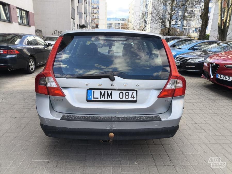 Volvo V70 2009 Viļņa, ar dzinēja tilpumu 2.40 L un nobraukumu 350 tūkst. km par 1450 €, foto 6 vietnē AUTOMOTO.COM.LV