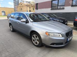Volvo V70 2009 in Vilnius, with an engine capacity of 2.40 L and mileage of 350 thousand km for 1400 €, photo 4 on AUTOMOTO.COM.LV