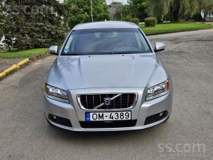 Volvo V70 2009 in Jekabpils, with an engine capacity of 2.00 L and mileage of 329 thousand km for 4890 €, photo 4 on AUTOMOTO.COM.LV