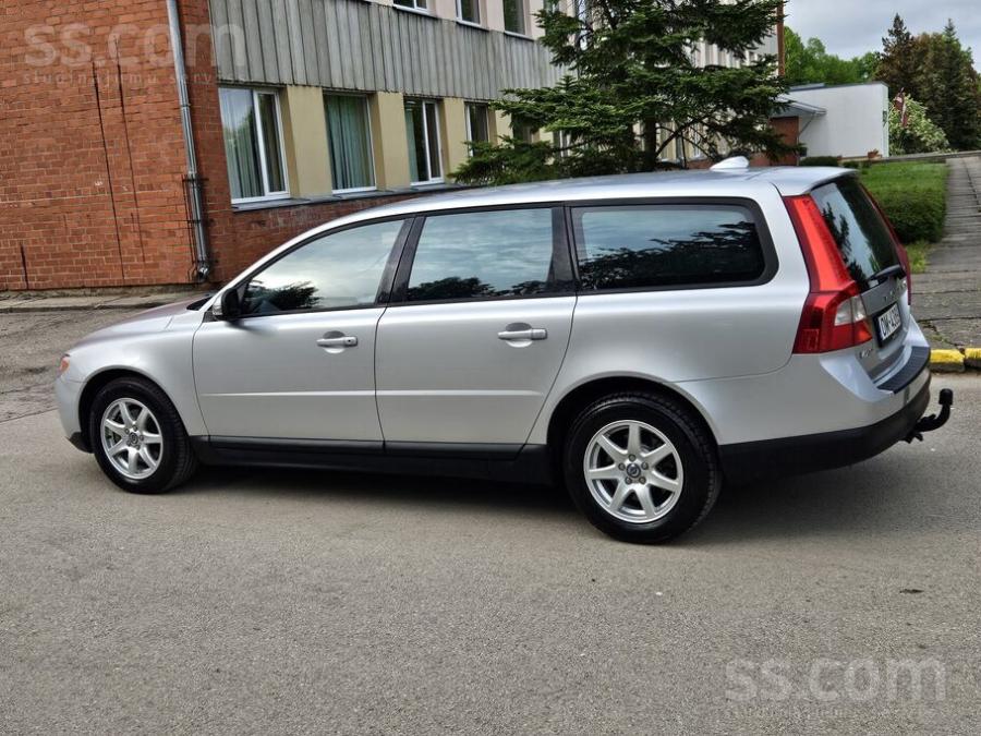 Volvo V70 2009 in Jekabpils, with an engine capacity of 2.00 L and mileage of 329 thousand km for 4890 €, photo 12 on AUTOMOTO.COM.LV