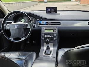 Volvo V70 2009 in Jekabpils, with an engine capacity of 2.00 L and mileage of 329 thousand km for 4890 €, photo 24 on AUTOMOTO.COM.LV