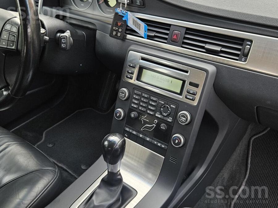 Volvo V70 2009 in Jekabpils, with an engine capacity of 2.00 L and mileage of 329 thousand km for 4890 €, photo 28 on AUTOMOTO.COM.LV