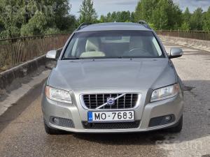 Вольво В70 2009 в Екабпилс, объемом двигателя 2.40 л и пробегом 333 тыс. км за 2700 €, фото 3 на AUTOMOTO.COM.LV