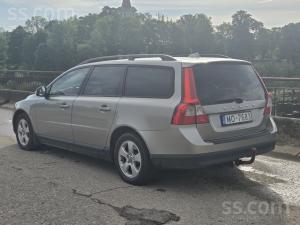 Вольво В70 2009 в Екабпилс, объемом двигателя 2.40 л и пробегом 333 тыс. км за 2700 €, фото 4 на AUTOMOTO.COM.LV