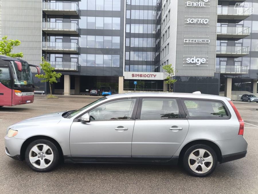 Volvo V70 2009 Viļņa, ar dzinēja tilpumu 2.40 L un nobraukumu 350 tūkst. km par 1400 €, foto 9 vietnē AUTOMOTO.COM.LV