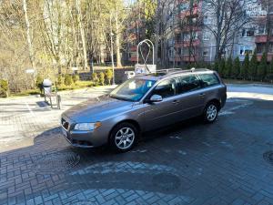 Volvo V70 2009 in Kaunas, with an engine capacity of 2.40 L and mileage of 340 thousand km for 1390 €, photo  on AUTOMOTO.COM.LV
