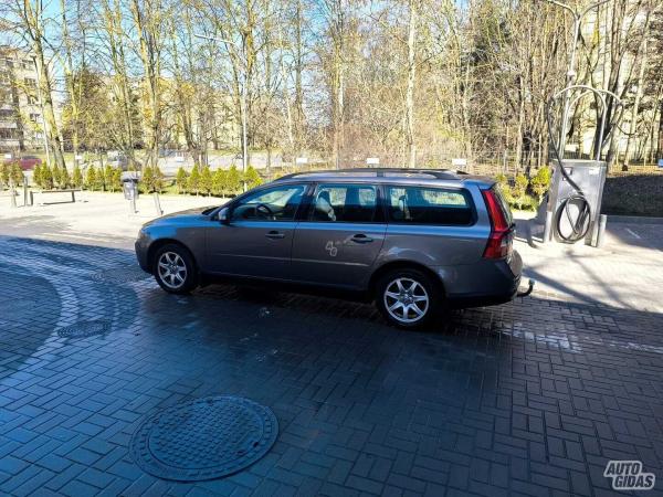 Volvo V70 2009 Kauņa, ar dzinēja tilpumu 2.40 L un nobraukumu 340 tūkst. km par 1390 €, foto 4 vietnē AUTOMOTO.COM.LV