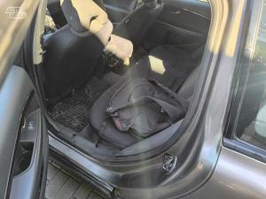 Volvo V70 2009 in Kaunas, with an engine capacity of 2.40 L and mileage of 340 thousand km for 1390 €, photo 10 on AUTOMOTO.COM.LV