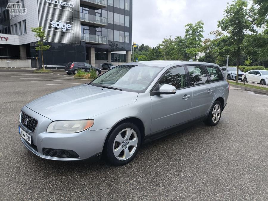 Volvo V70 2009 Viļņa, ar dzinēja tilpumu 2.40 L un nobraukumu 350 tūkst. km par 1350 €, foto 1 vietnē AUTOMOTO.COM.LV