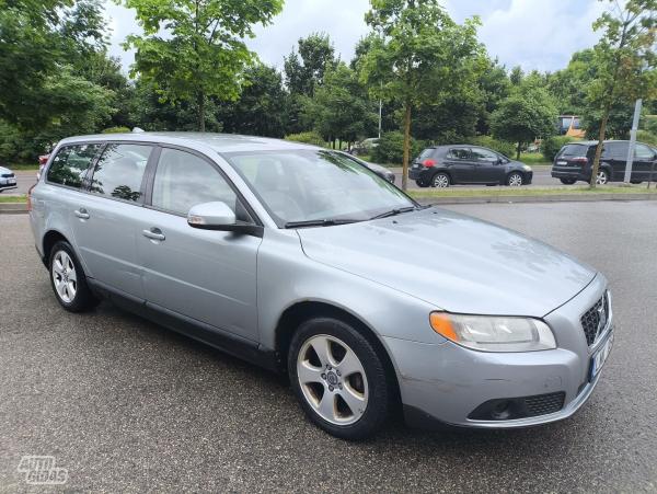 Volvo V70 2009 in Vilnius, with an engine capacity of 2.40 L and mileage of 350 thousand km for 1350 €, photo 1 on AUTOMOTO.COM.LV