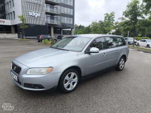 Volvo V70 2009 in Vilnius, with an engine capacity of 2.40 L and mileage of 350 thousand km for 1350 €, photo 4 on AUTOMOTO.COM.LV
