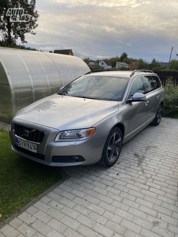 Volvo V70 2009 Panevēža, ar dzinēja tilpumu 1.60 L un nobraukumu 375 tūkst. km par 3399 €, foto 1 vietnē AUTOMOTO.COM.LV
