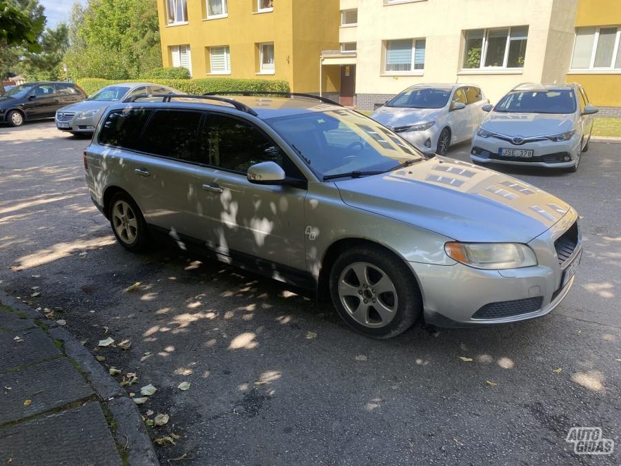 Volvo V70 2009 in Klaipeda, with an engine capacity of 2.00 L and mileage of 300 thousand km for 850 €, photo 5 on AUTOMOTO.COM.LV