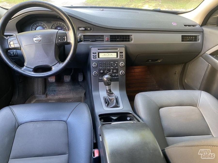 Volvo V70 2009 in Klaipeda, with an engine capacity of 2.00 L and mileage of 300 thousand km for 850 €, photo 7 on AUTOMOTO.COM.LV