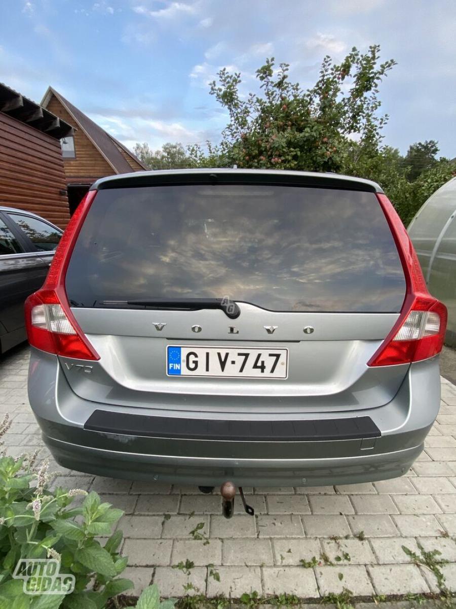 Volvo V70 2009 in Panevezys, with an engine capacity of 1.60 L and mileage of 375 thousand km for 3399 €, photo 4 on AUTOMOTO.COM.LV