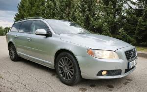 Volvo V70 2009 in Jonava, with an engine capacity of 2.00 L and mileage of 399 thousand km for 3000 €, photo 4 on AUTOMOTO.COM.LV