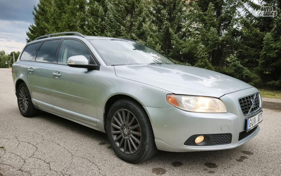 Volvo V70 2009 in Jonava, with an engine capacity of 2.00 L and mileage of 399 thousand km for 3000 €, photo 4 on AUTOMOTO.COM.LV