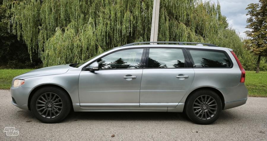 Volvo V70 2009 in Jonava, with an engine capacity of 2.00 L and mileage of 399 thousand km for 3000 €, photo 6 on AUTOMOTO.COM.LV
