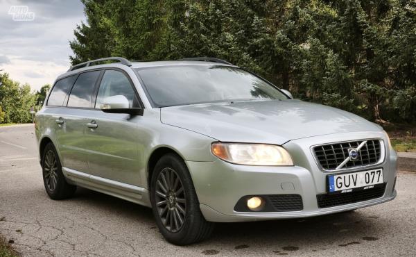 Volvo V70 2009 in Jonava, with an engine capacity of 2.00 L and mileage of 399 thousand km for 3000 €, photo 10 on AUTOMOTO.COM.LV
