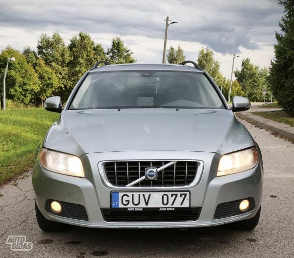 Volvo V70 2009 in Jonava, with an engine capacity of 2.00 L and mileage of 399 thousand km for 3000 €, photo 11 on AUTOMOTO.COM.LV