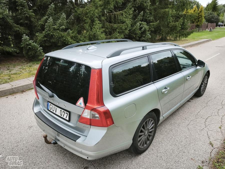 Volvo V70 2009 in Jonava, with an engine capacity of 2.00 L and mileage of 399 thousand km for 3000 €, photo 16 on AUTOMOTO.COM.LV