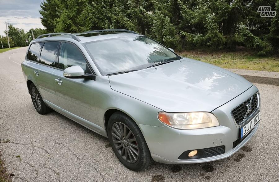 Volvo V70 2009 in Jonava, with an engine capacity of 2.00 L and mileage of 399 thousand km for 3000 €, photo 17 on AUTOMOTO.COM.LV