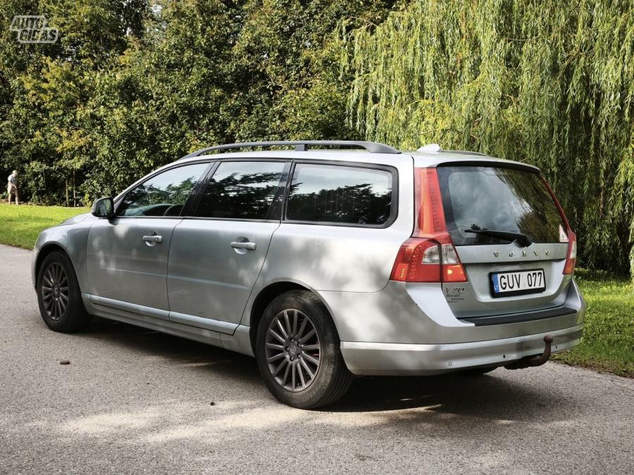 Volvo V70 2009 in Jonava, with an engine capacity of 2.00 L and mileage of 399 thousand km for 3000 €, photo 20 on AUTOMOTO.COM.LV