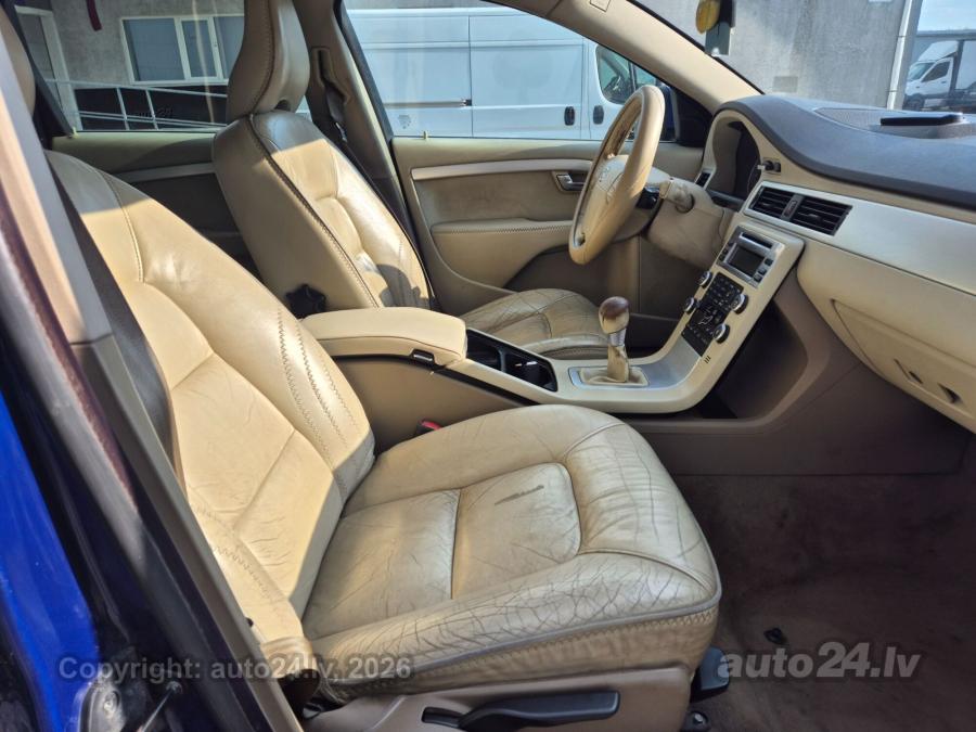 Volvo V70 2009 Pērnava, ar dzinēja tilpumu 2.00 L un nobraukumu 433 tūkst. km par 2999 €, foto 12 vietnē AUTOMOTO.COM.LV