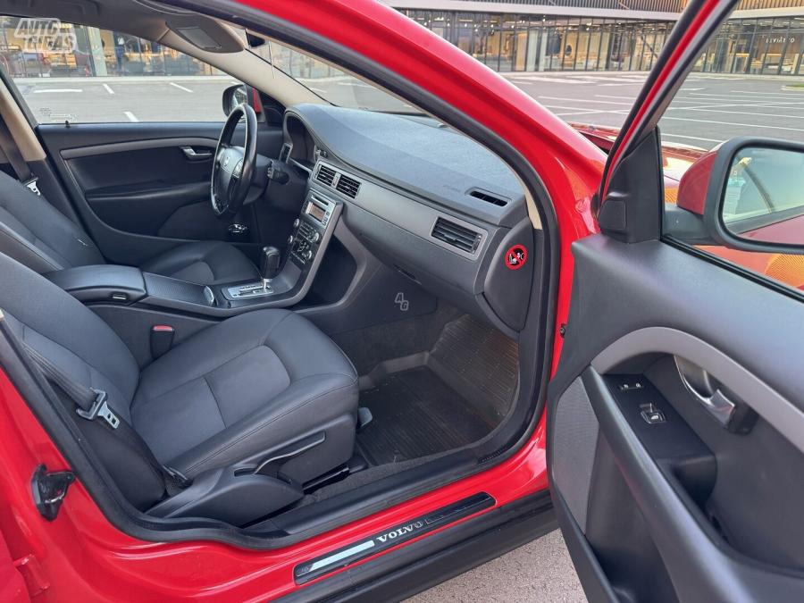 Volvo V70 2009 Kauņa, ar dzinēja tilpumu 2.40 L un nobraukumu 0 tūkst. km par 2500 €, foto 26 vietnē AUTOMOTO.COM.LV