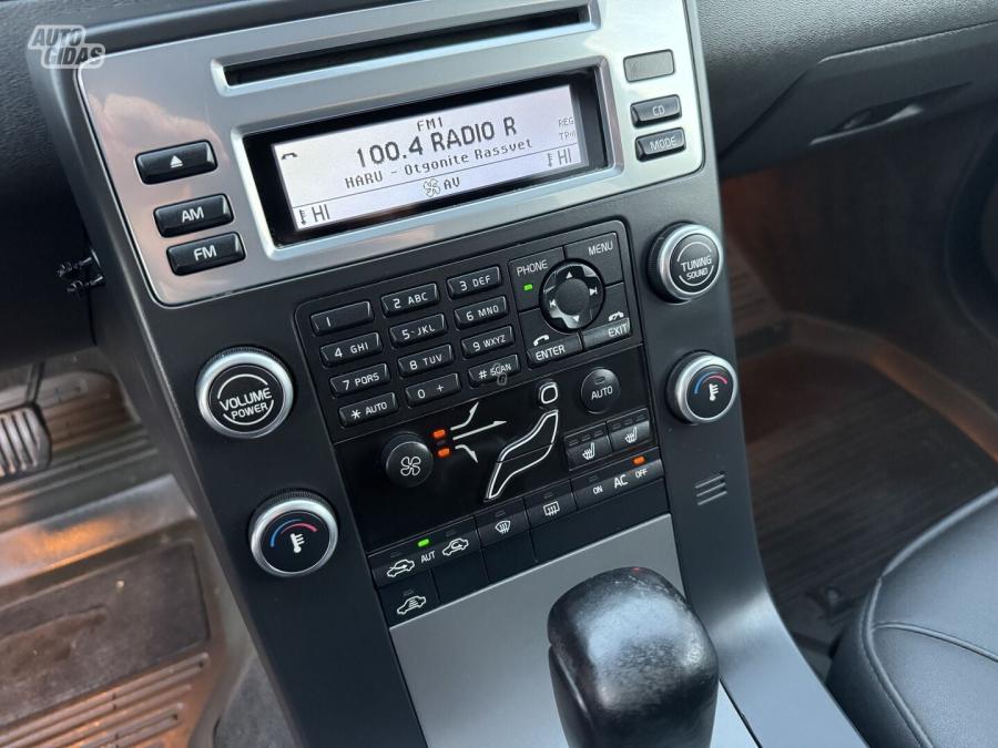 Volvo V70 2009 Kauņa, ar dzinēja tilpumu 2.40 L un nobraukumu 0 tūkst. km par 2500 €, foto 32 vietnē AUTOMOTO.COM.LV