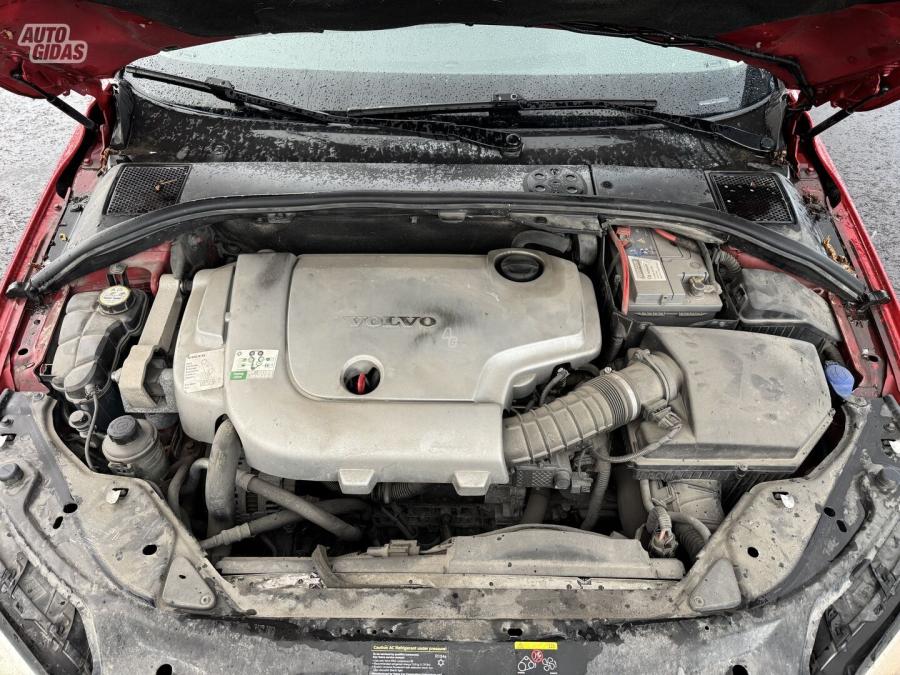 Volvo V70 2009 Kauņa, ar dzinēja tilpumu 2.40 L un nobraukumu 0 tūkst. km par 2500 €, foto 36 vietnē AUTOMOTO.COM.LV