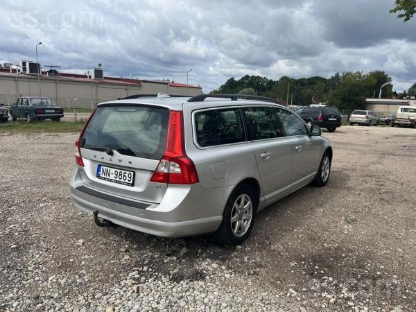 Volvo V70 2010 Rēzekne, ar dzinēja tilpumu 2.00 L un nobraukumu 0 tūkst. km par 4550 €, foto 4 vietnē AUTOMOTO.COM.LV