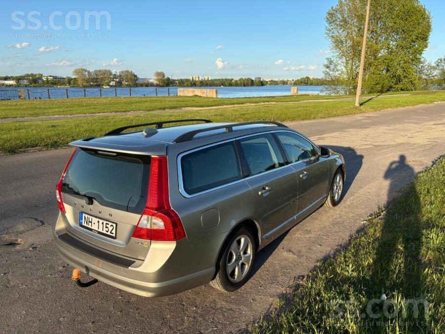 Volvo V70 2010 Rīga, ar dzinēja tilpumu 1.60 L un nobraukumu 226 tūkst. km par 550 €, foto 5 vietnē AUTOMOTO.COM.LV