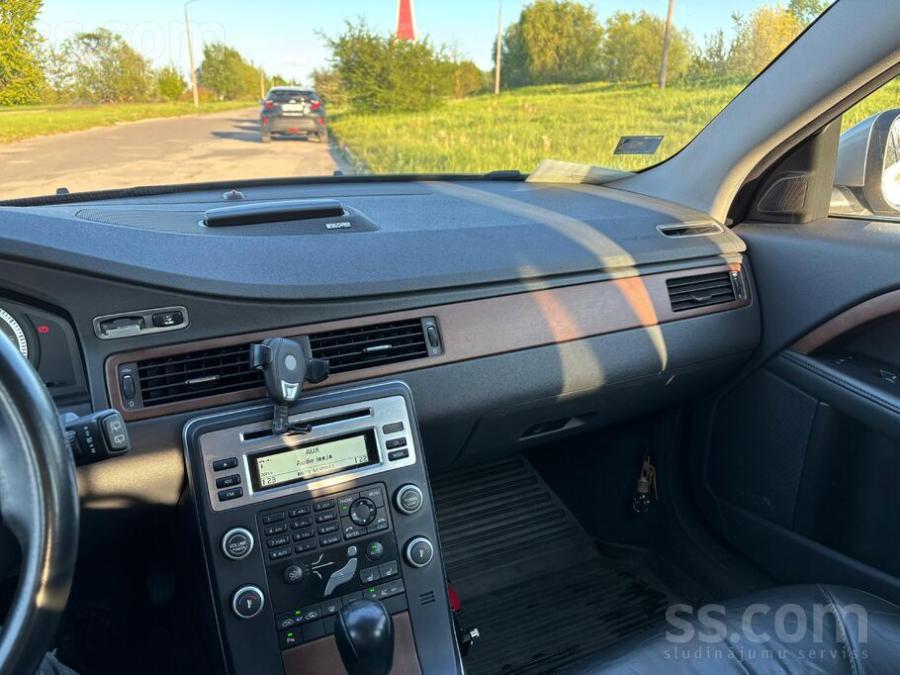 Volvo V70 2010 Rīga, ar dzinēja tilpumu 1.60 L un nobraukumu 226 tūkst. km par 550 €, foto 14 vietnē AUTOMOTO.COM.LV