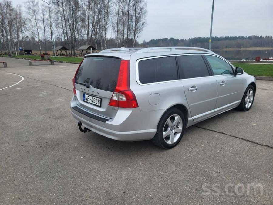 Volvo V70 2010 Talsi, ar dzinēja tilpumu 2.40 L un nobraukumu 344 tūkst. km par 4600 €, foto 4 vietnē AUTOMOTO.COM.LV