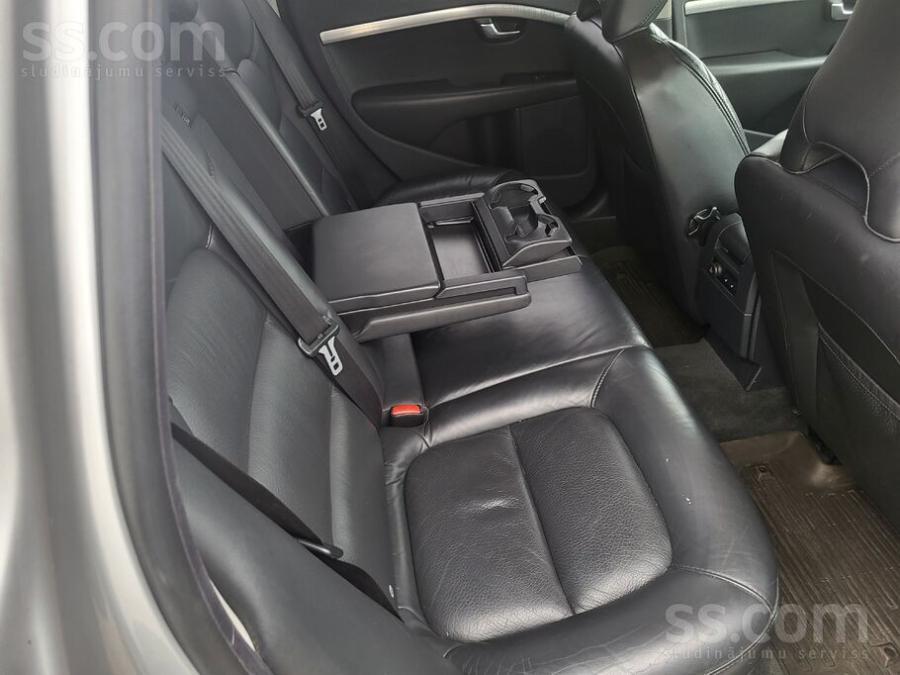 Volvo V70 2010 Talsi, ar dzinēja tilpumu 2.40 L un nobraukumu 344 tūkst. km par 4600 €, foto 7 vietnē AUTOMOTO.COM.LV