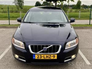 Volvo V70 2010 in Riga, with an engine capacity of 2.40 L and mileage of 340 thousand km for 5250 €, photo 2 on AUTOMOTO.COM.LV