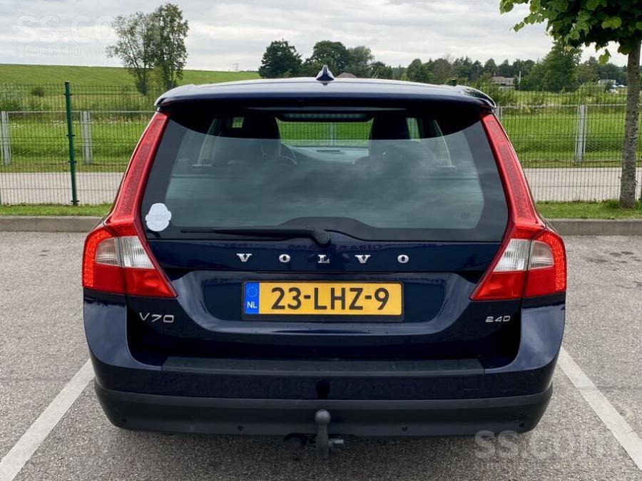 Volvo V70 2010 in Riga, with an engine capacity of 2.40 L and mileage of 340 thousand km for 5250 €, photo 5 on AUTOMOTO.COM.LV
