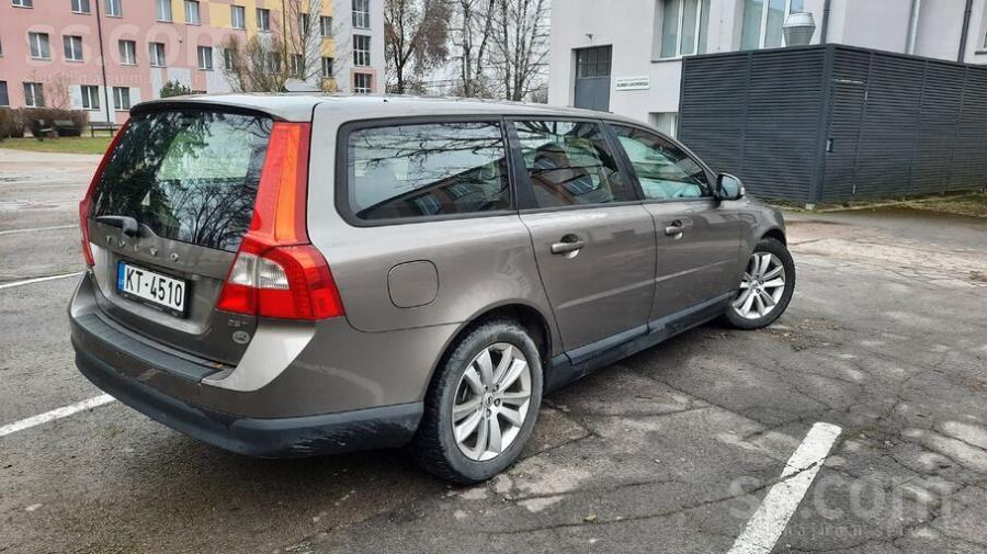 Volvo V70 2010 Rīga, ar dzinēja tilpumu 2.50 L un nobraukumu 365 tūkst. km par 2500 €, foto 2 vietnē AUTOMOTO.COM.LV