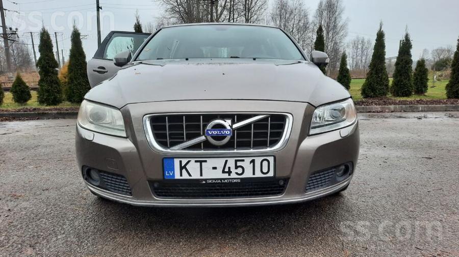 Volvo V70 2010 Rīga, ar dzinēja tilpumu 2.50 L un nobraukumu 365 tūkst. km par 2500 €, foto 3 vietnē AUTOMOTO.COM.LV