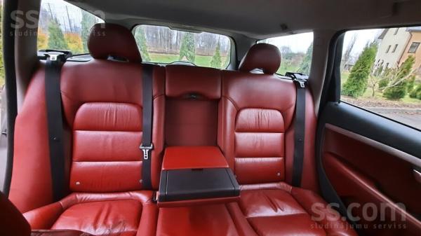Volvo V70 2010 Rīga, ar dzinēja tilpumu 2.50 L un nobraukumu 365 tūkst. km par 3500 €, foto 5 vietnē AUTOMOTO.COM.LV