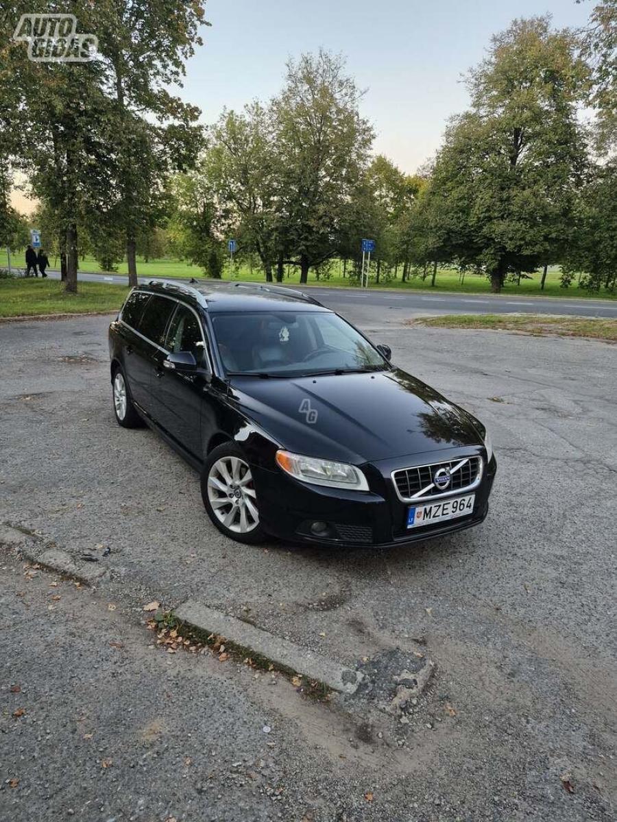 Volvo V70 2010 in Panevezys, with an engine capacity of 2.00 L and mileage of 308 thousand km for 4400 €, photo 1 on AUTOMOTO.COM.LV