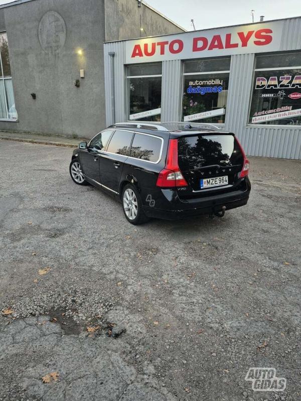 Volvo V70 2010 in Panevezys, with an engine capacity of 2.00 L and mileage of 308 thousand km for 4400 €, photo 4 on AUTOMOTO.COM.LV