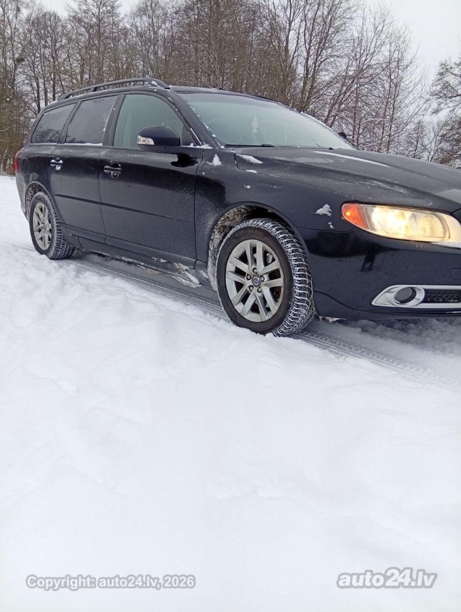 Volvo V70 2010 Tallina, ar dzinēja tilpumu 2.00 L un nobraukumu 0 tūkst. km par 4990 €, foto 8 vietnē AUTOMOTO.COM.LV