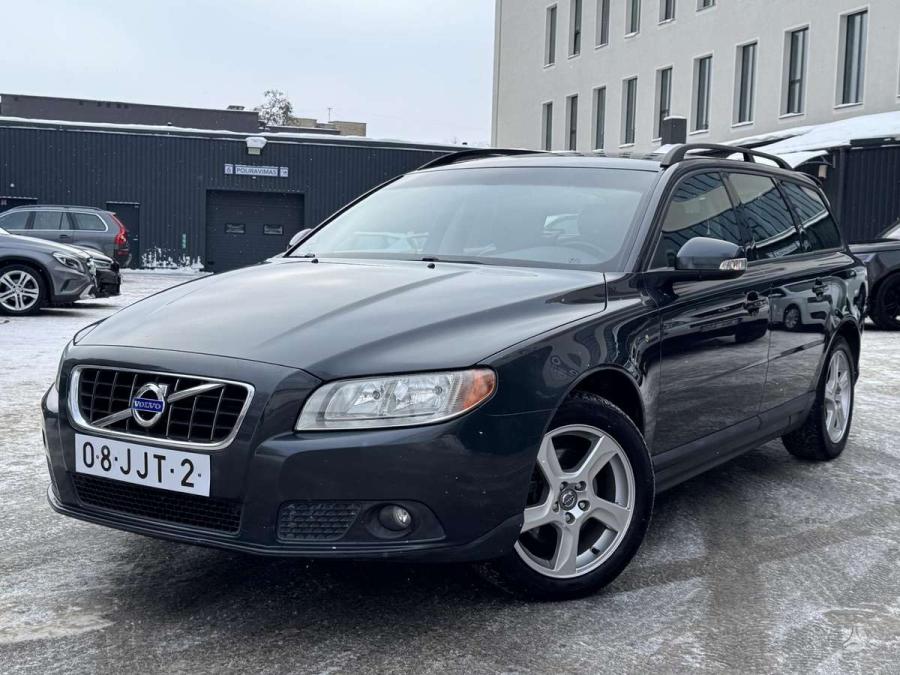 Volvo V70 2010 Viļņa, ar dzinēja tilpumu 2.40 L un nobraukumu 267 tūkst. km par 4550 €, foto 4 vietnē AUTOMOTO.COM.LV