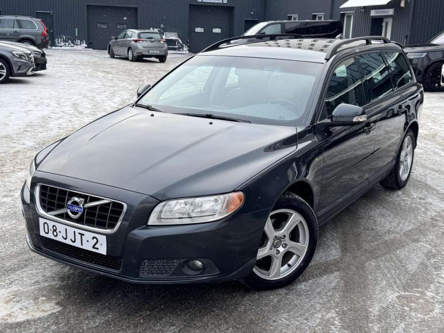 Volvo V70 2010 Viļņa, ar dzinēja tilpumu 2.40 L un nobraukumu 267 tūkst. km par 4550 €, foto 6 vietnē AUTOMOTO.COM.LV