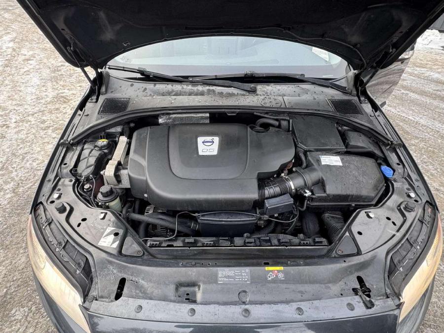 Volvo V70 2010 Viļņa, ar dzinēja tilpumu 2.40 L un nobraukumu 267 tūkst. km par 4550 €, foto 16 vietnē AUTOMOTO.COM.LV