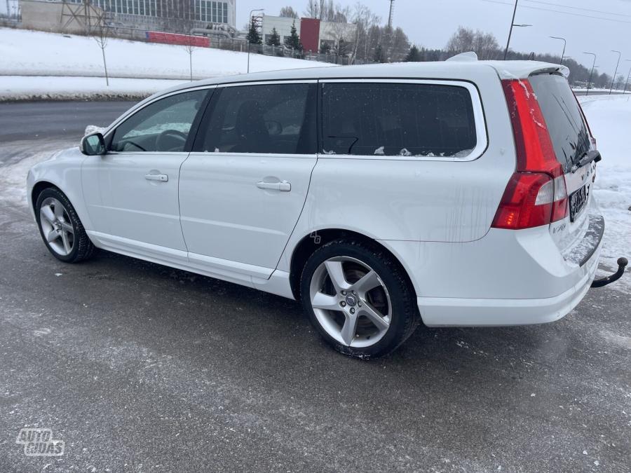 Volvo V70 2010 Kauņa, ar dzinēja tilpumu 2.00 L un nobraukumu 277 tūkst. km par 3650 €, foto 14 vietnē AUTOMOTO.COM.LV
